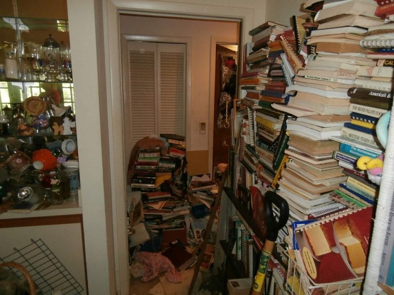 The 5 Stages of Hoarding Explained: Signs, Risks, When to Get Help - Spaulding Decon