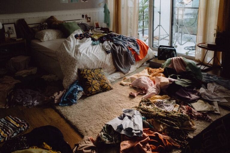 The 5 Stages of Hoarding Explained: Signs, Risks, When to Get Help - Spaulding Decon